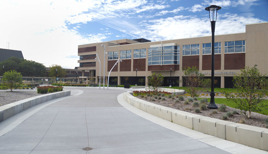 Tri-C Metro Campus NE Plaza 10 – Cold Harbor Building Company Tri-C Metro Campus NE Plaza 10 – Cold Harbor Building Company